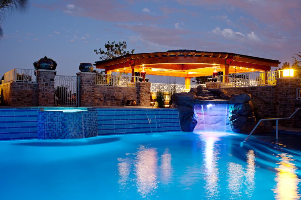 A Quick Guide on How to Maintain a Saltwater Pool - California Pools