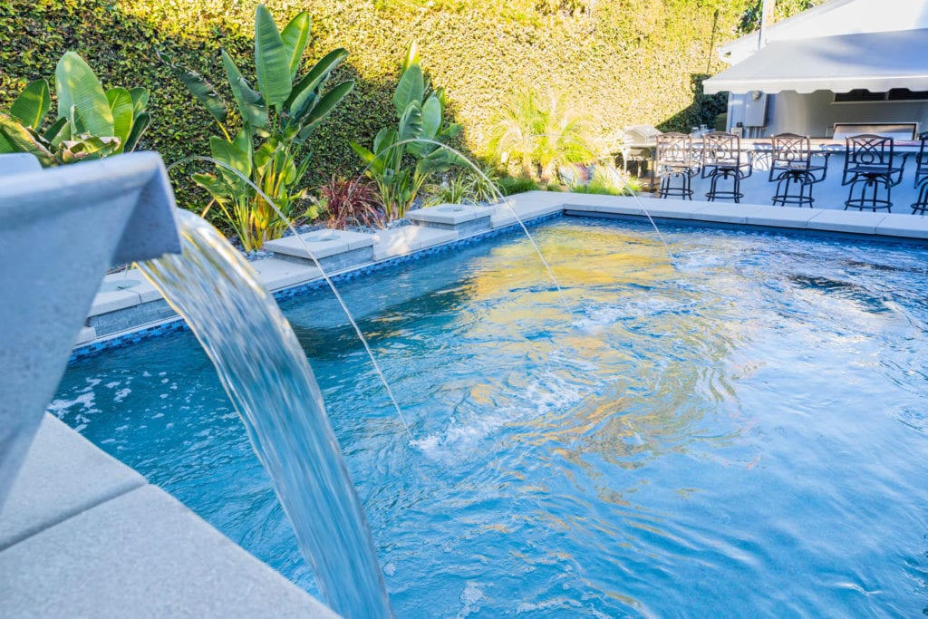 6 Reasons to Hire a Swimming Pool Builder - California Pools