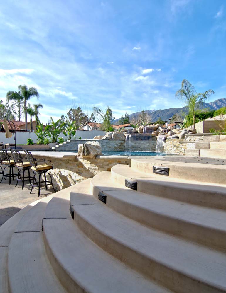 Custom Accessories | California Pools