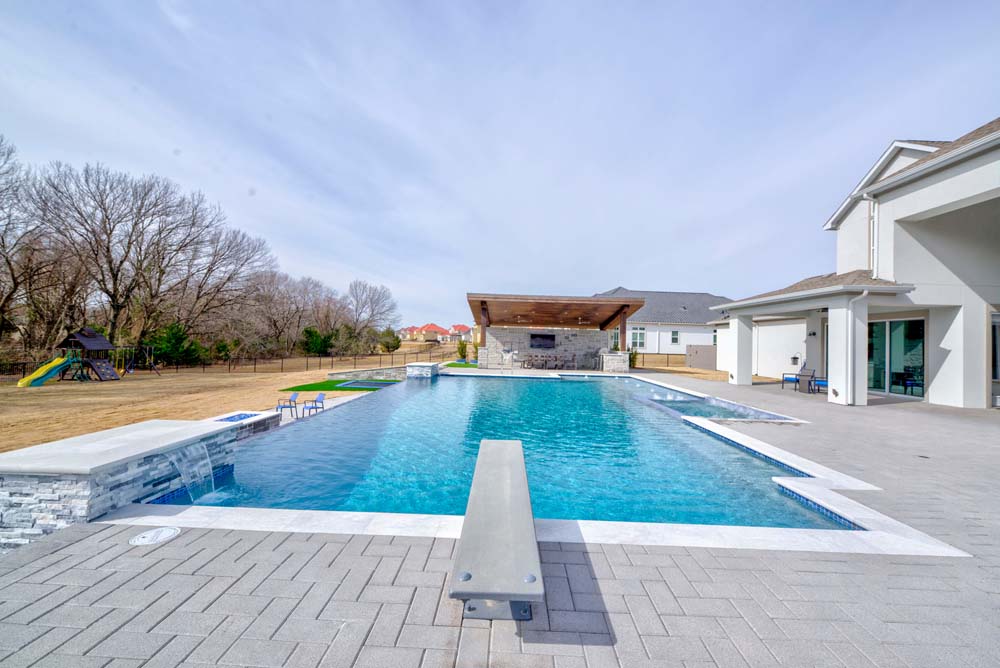 Custom Accessories | California Pools