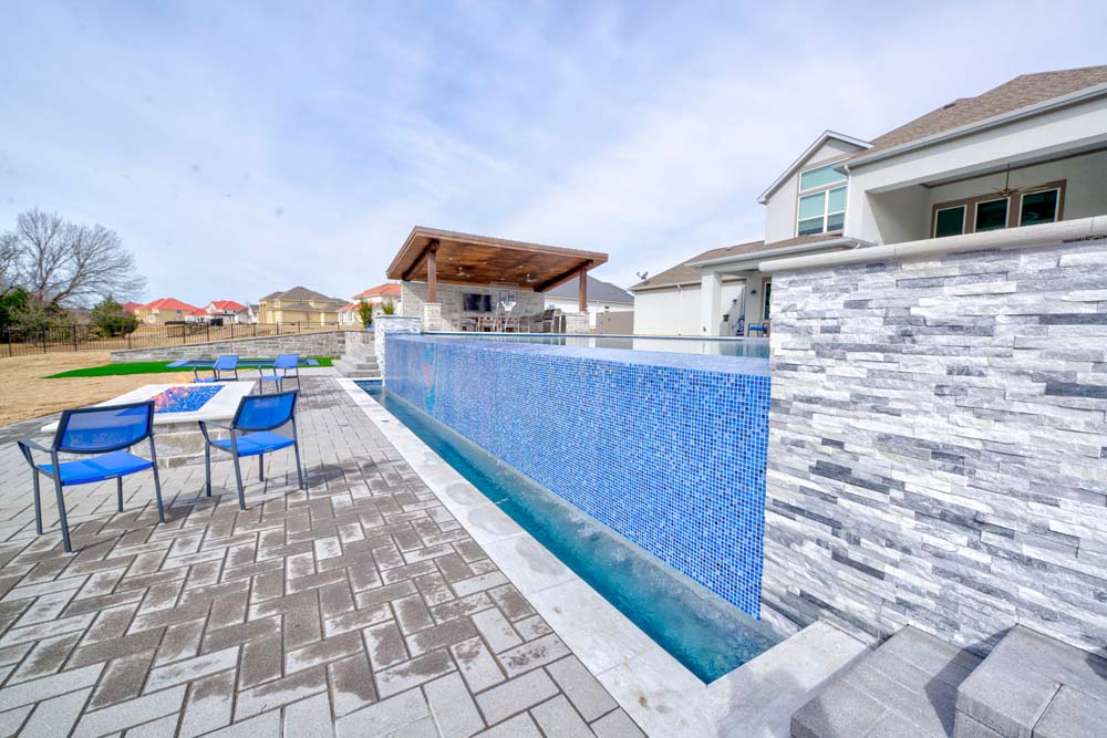 Infinity Edges | California Pools