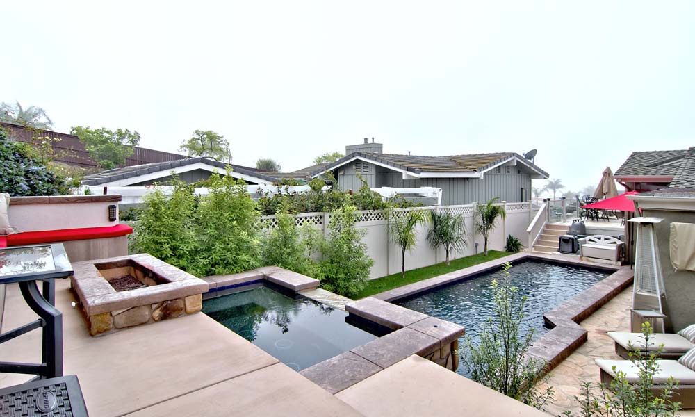 Small Pools | California Pools