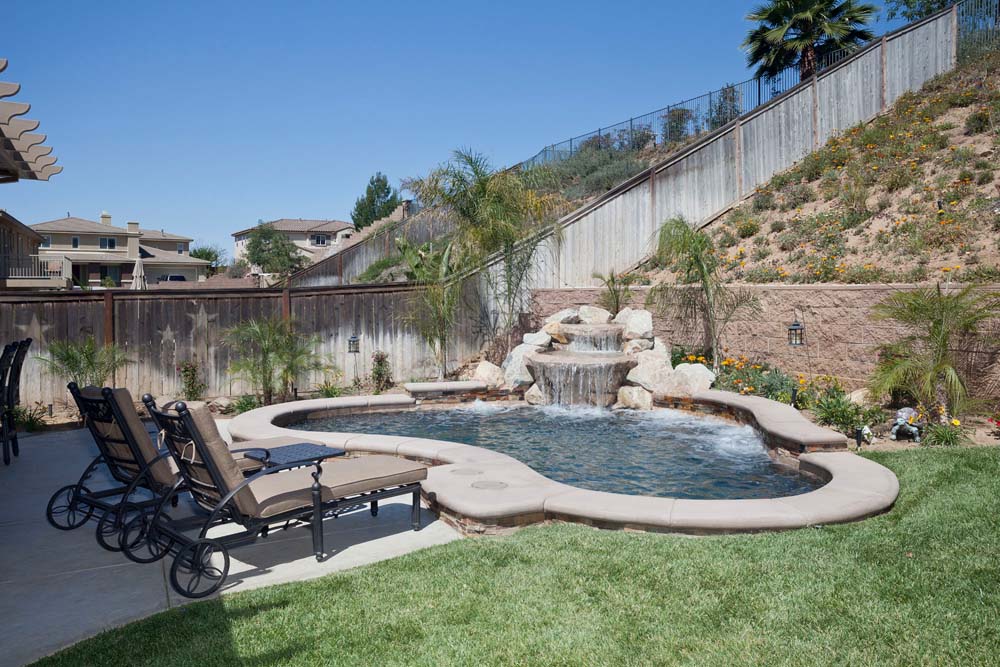 Small Pools | California Pools