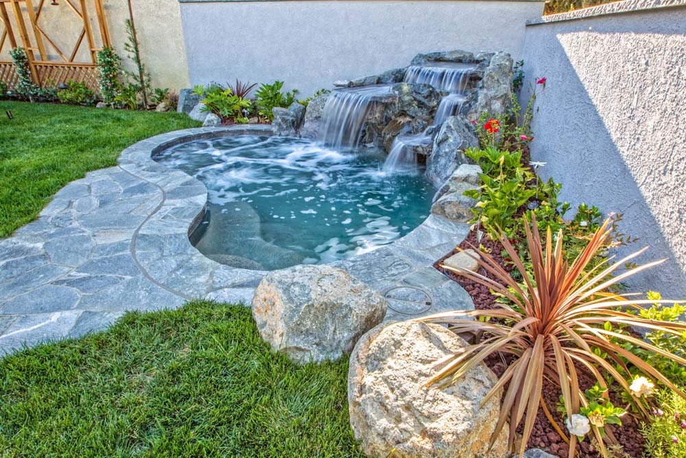 Small Pools | California Pools